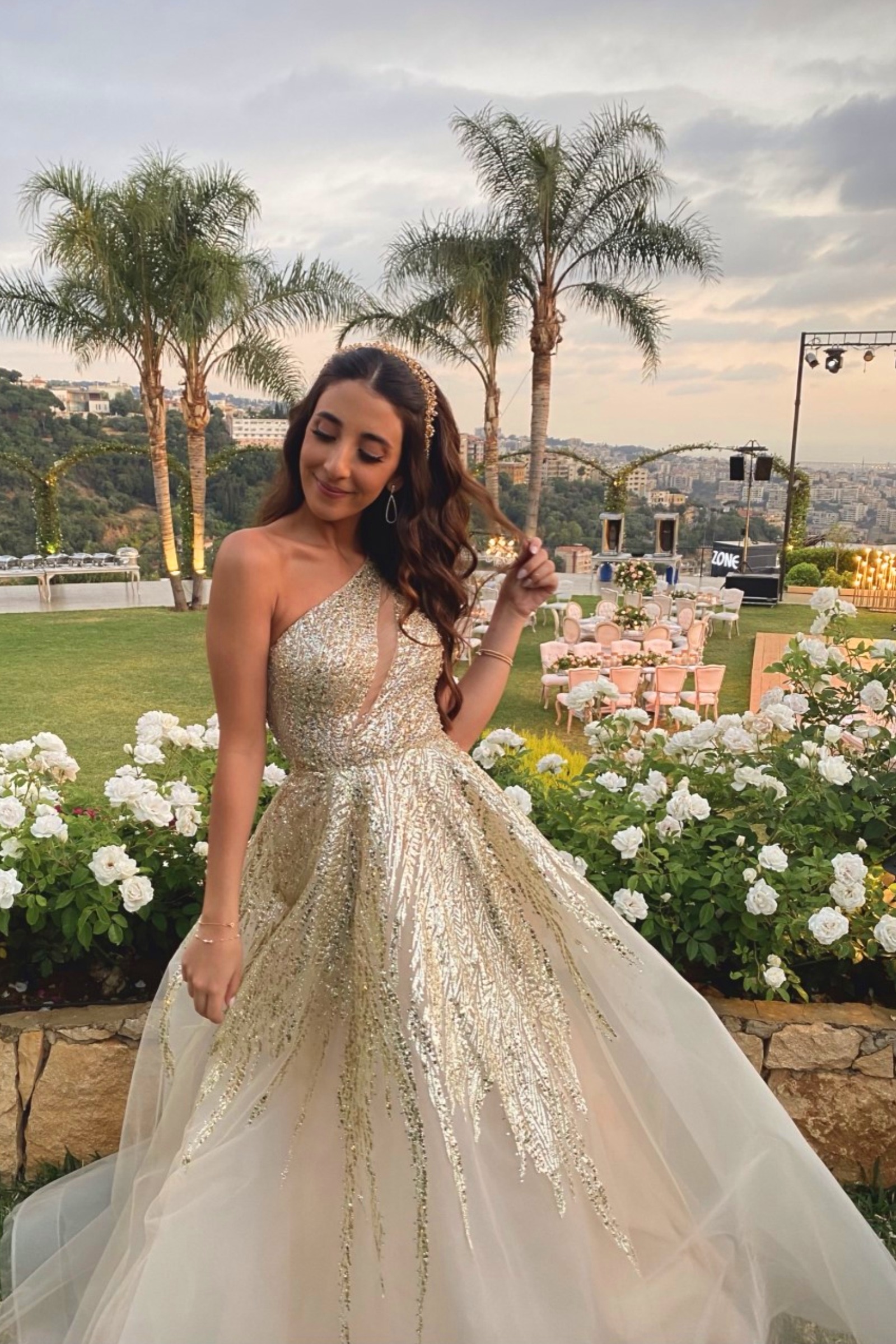 Rent catwalk couture Dresses, Bags & Accessories - Designer-24