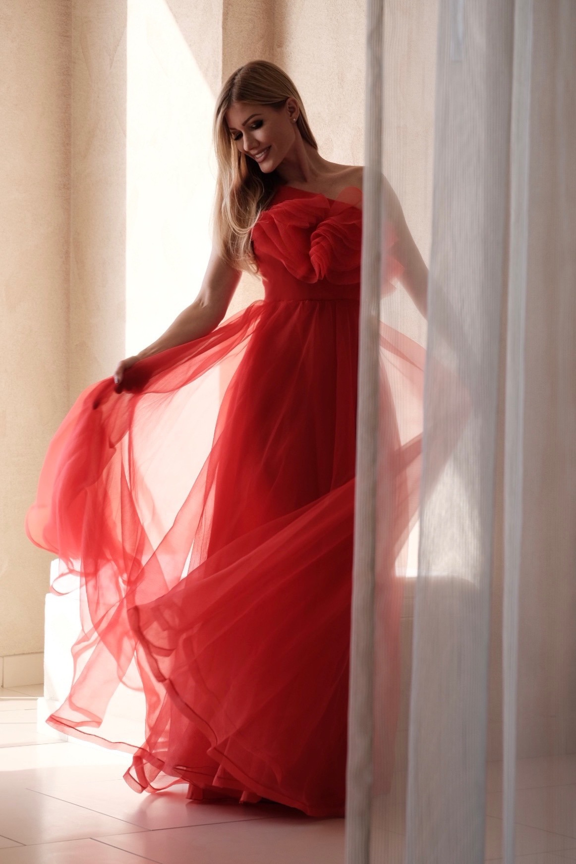 Rent prom Dresses, Bags & Accessories - Designer-24