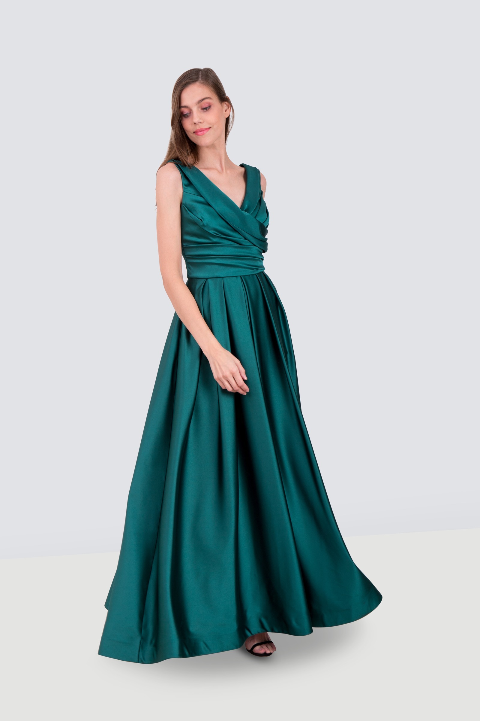 Rent Dresses & Jackets by Top Designers in Lebanon - Designer-24