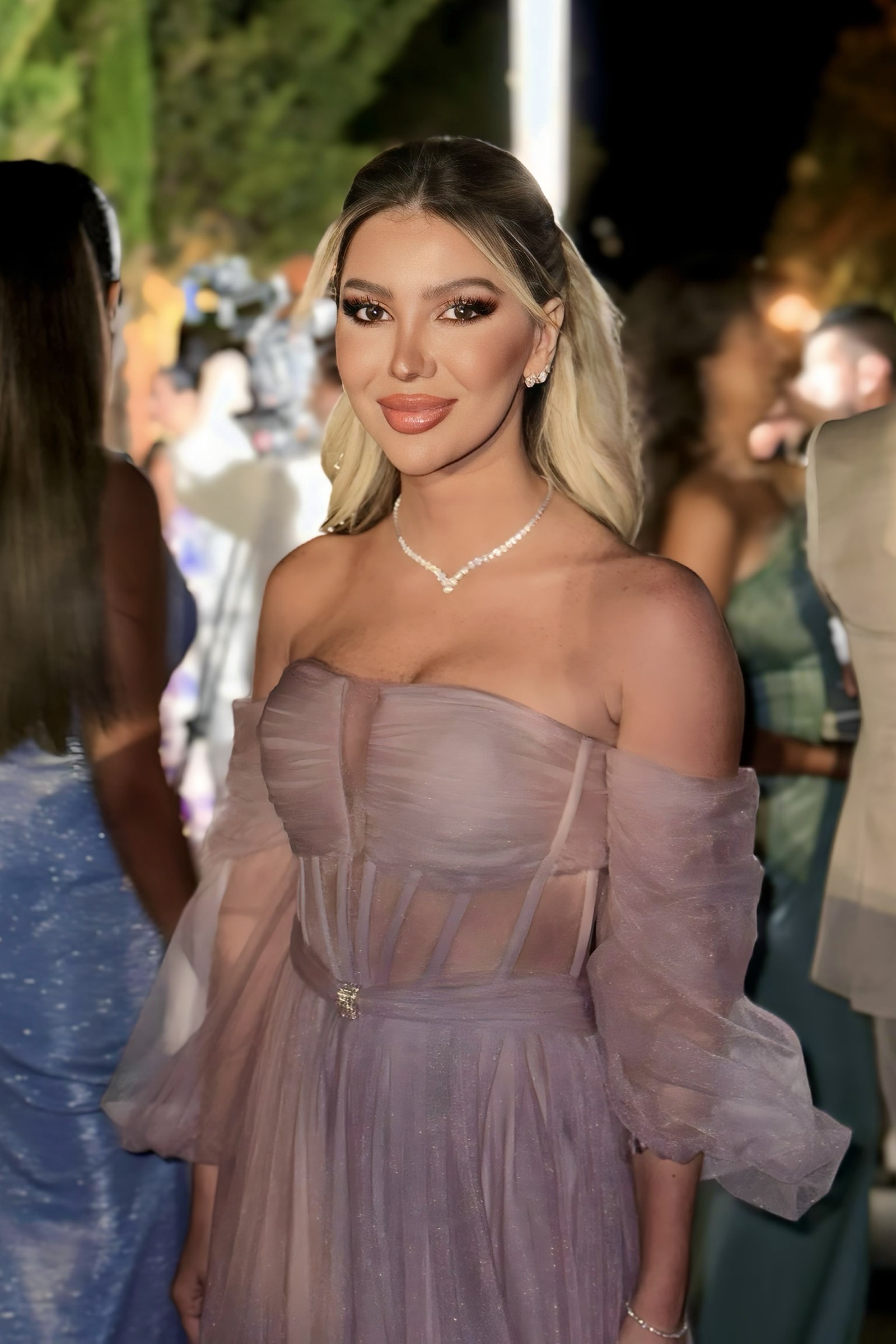 Rent Dresses & Jackets by Top Designers in Lebanon - Designer-24