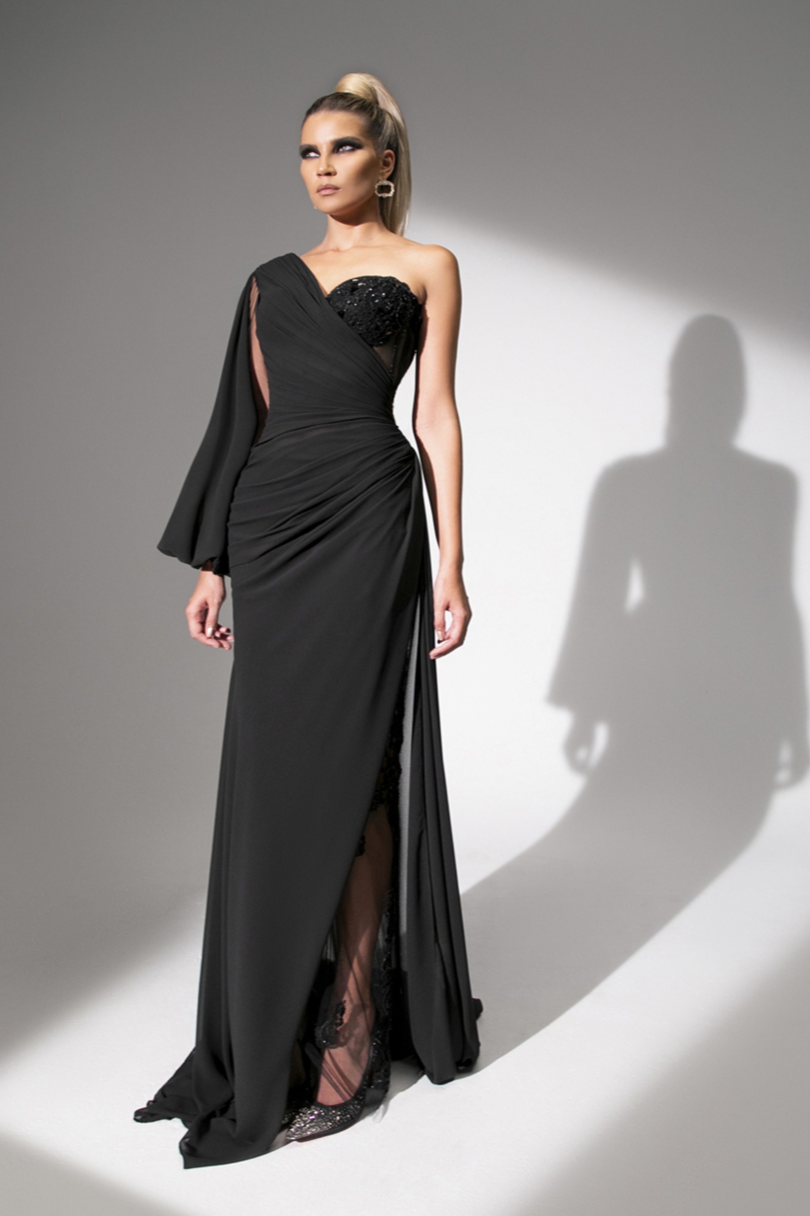 Rent khaled marwan maison de couture Dresses, Bags & Accessories ...