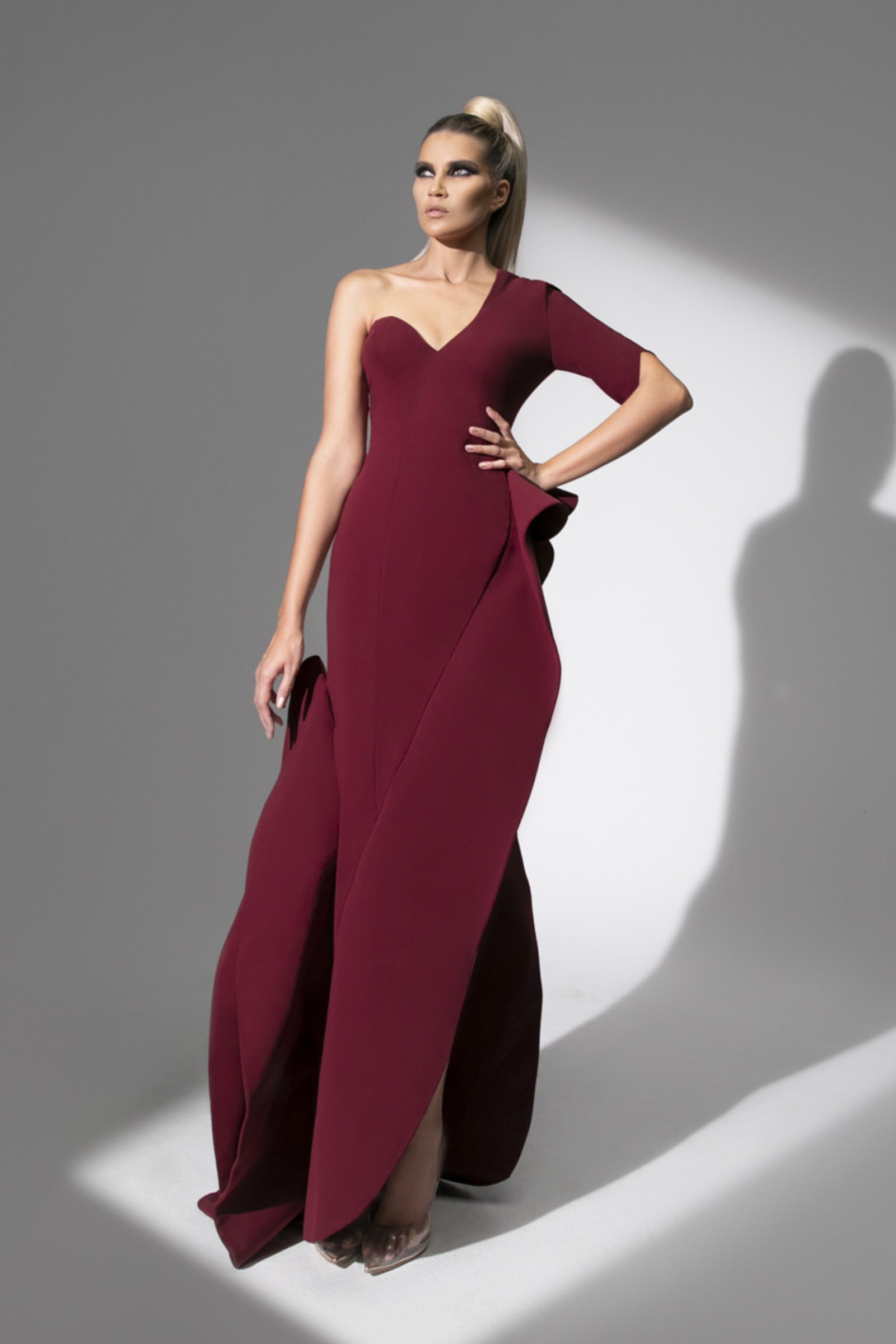 Rent khaled marwan maison de couture Dresses, Bags & Accessories ...