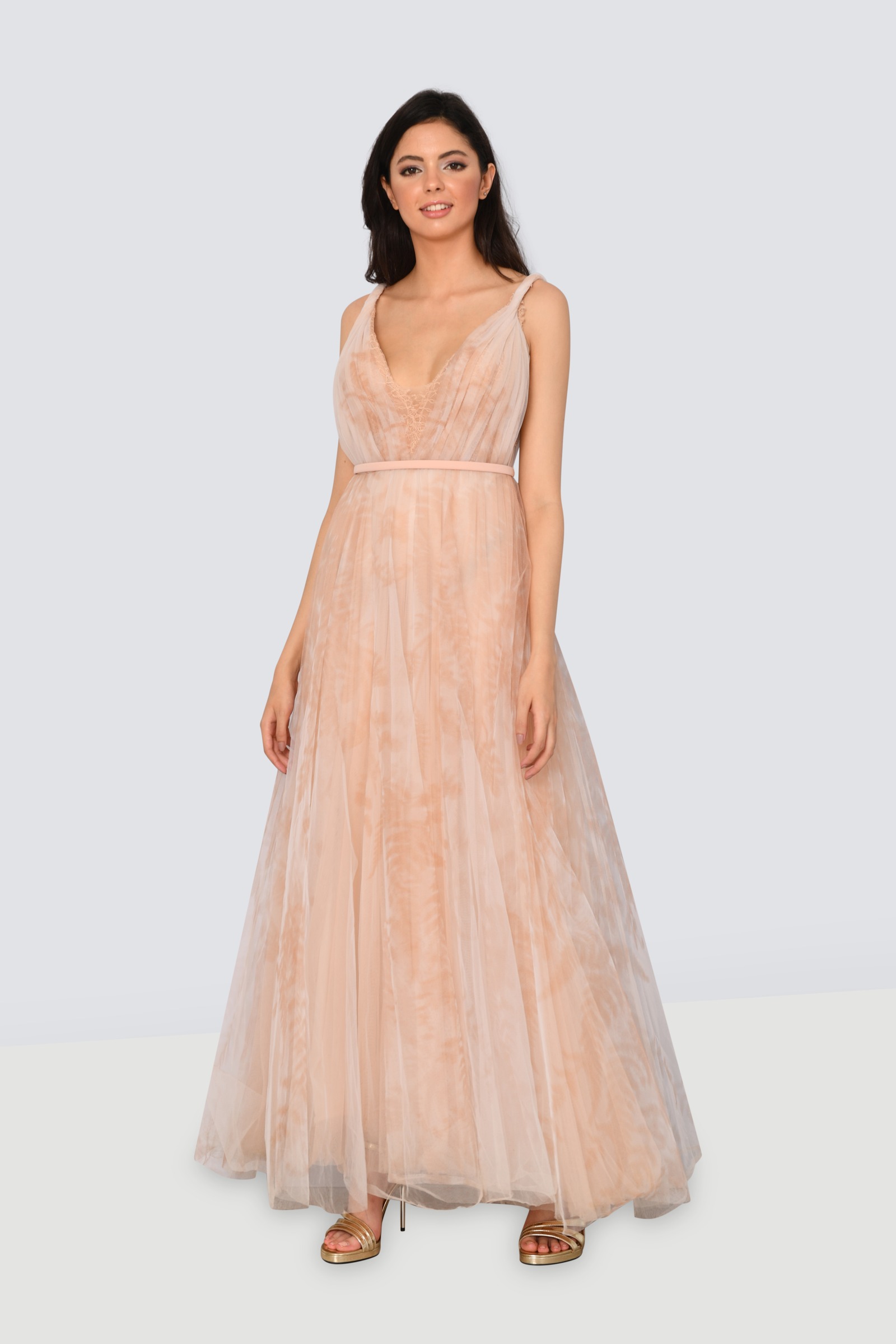Rent dresses by Top Designers in Lebanon - Designer-24